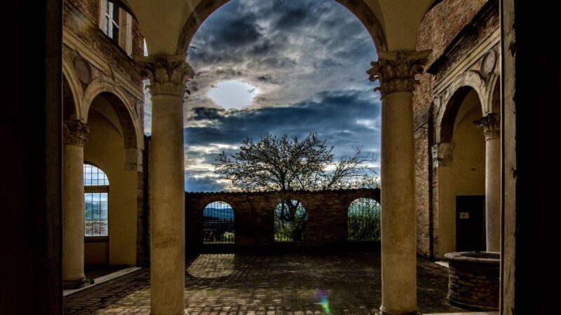 Urbino: 2-Hour Private Walking Tour with certified guide - Key Points