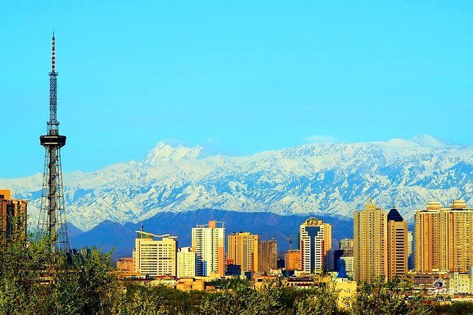Urumqi Private City Tour with English Speaking Driver Service - What Makes This Tour Stand Out