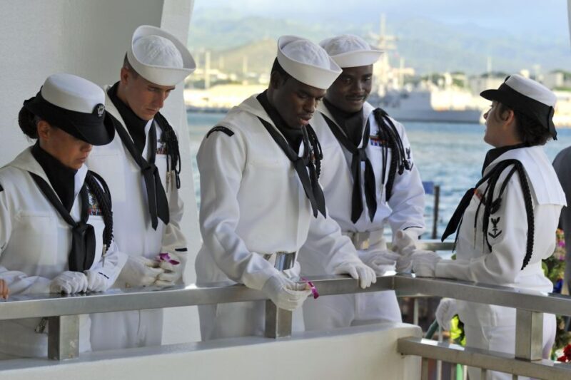 "USS Arizona Memorial" & The "Mighty MO" VIP Limousine Tour! - Key Points