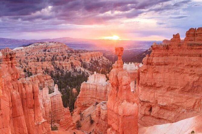 Utah Mighty 5 National Parks: Small Group 7-Day Tour - Day 1: Starting Strong with Prehistory and Viewpoints