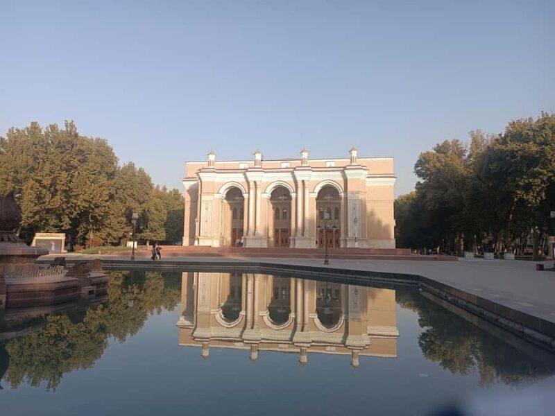 Uzbekistan: Guided Tour to Ancient Towns and Crafts - Key Points