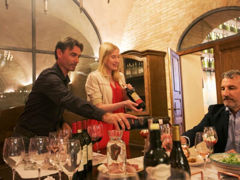 Val D'Orcia: Boutique Winery Tour and Wine Tasting - Key Points