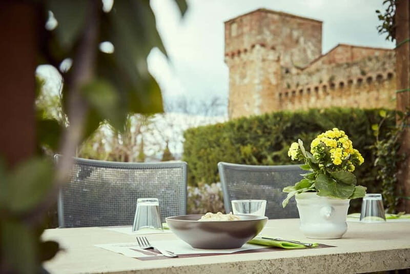 Val d'Orcia: Mill and Pasta Factory Tour with Tasting Lunch - Tasting and Lunch