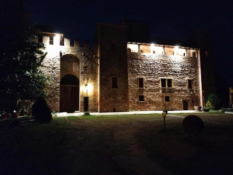 Valbona: Castello DI Valbona Visit - The Summer Highlight: The Inner Courtyard