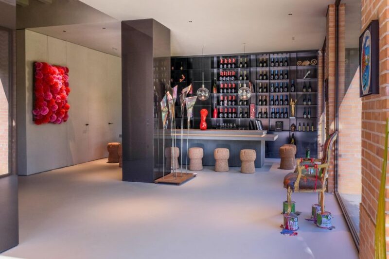 Valdobbiadene: Winery Tour with Wine and Food Tasting - Key Points