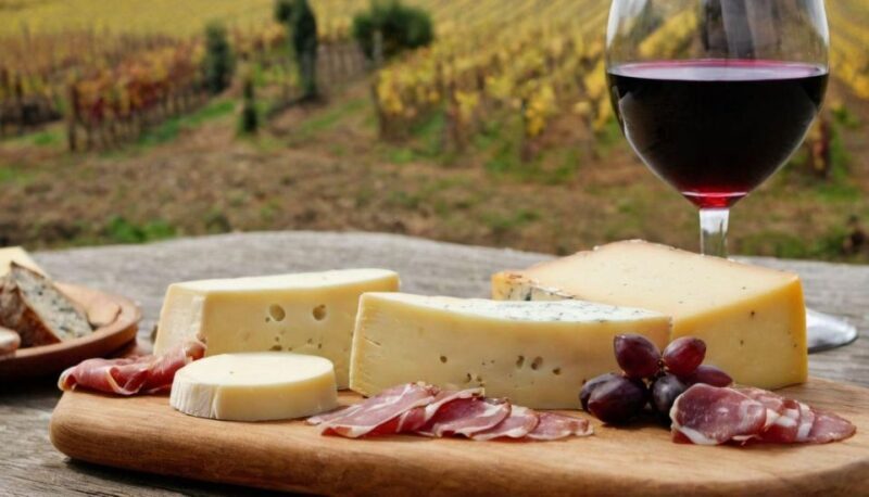 Valdobbiadene: Winery Tour with Wine and Food Tasting - Who Will Enjoy This Tour?