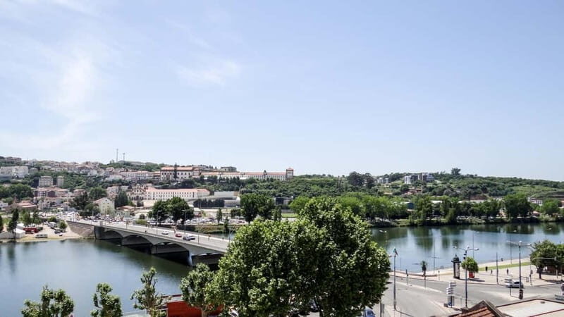 Valence: Express Walk with a Local in 60 minutes - Why This Tour Works