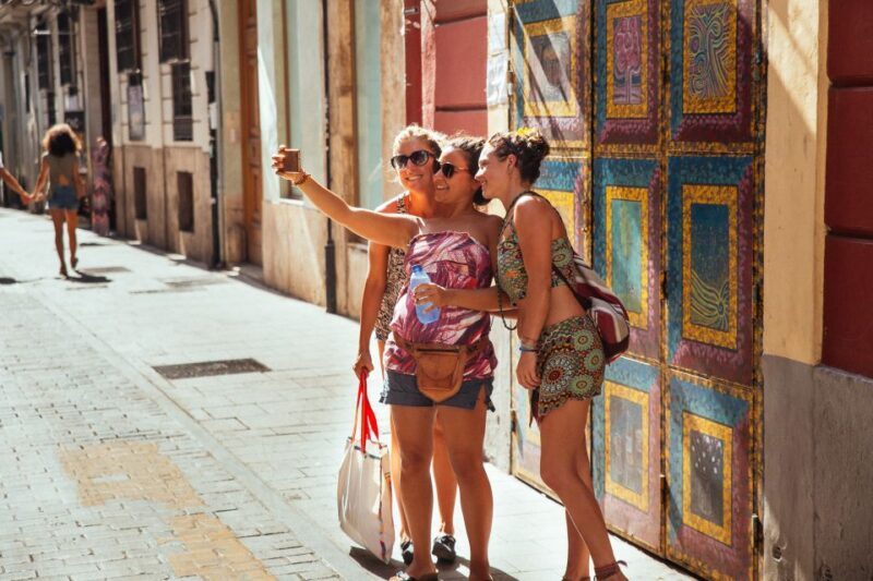 Valencia: 1.5-Hour Private Kick-Start Tour with a Local - What to Bring and Other Considerations