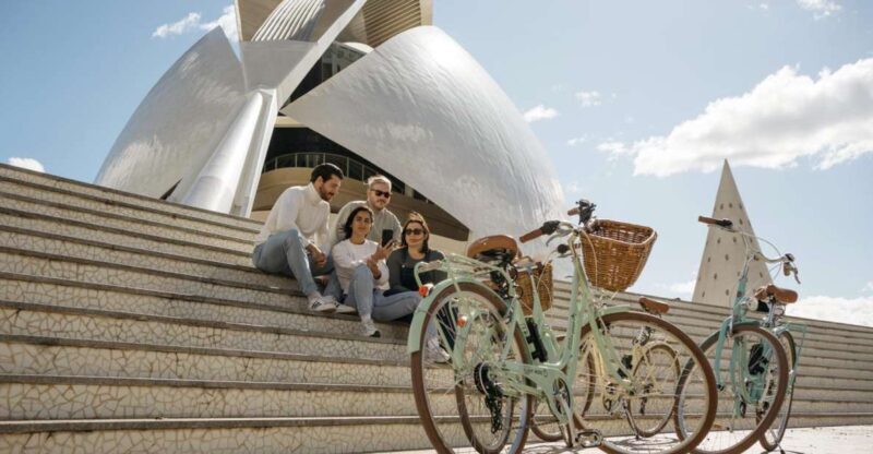 Valencia: Audioguide eng,esp,ita + Bike All Day - Exploring the Itinerary