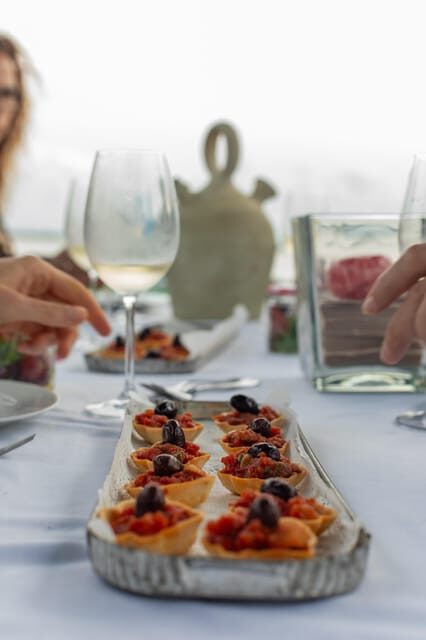 Valencia: Boat Ride with Valencian Wine Tasting & Tapas - A Detailed Look at the Experience