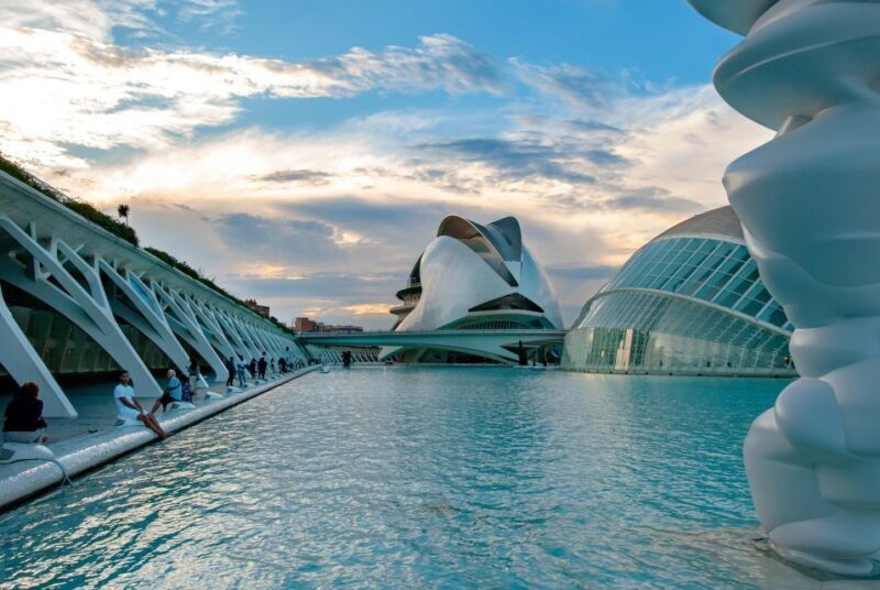 Valencia: Capture the most Photogenic Spots with a Local - What Makes This Tour Stand Out
