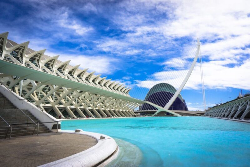 Valencia: Capture the most Photogenic Spots with a Local - Who Will Love This Tour?