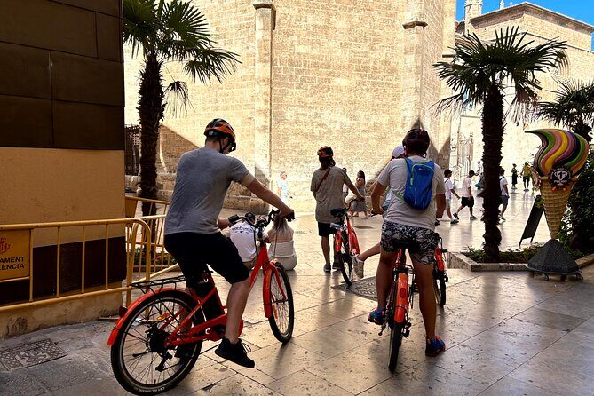 Valencia City Highlights in Guided Bike or E-Bike Tour - An Extensive Look at the Valencia Bike & E-Bike Tour