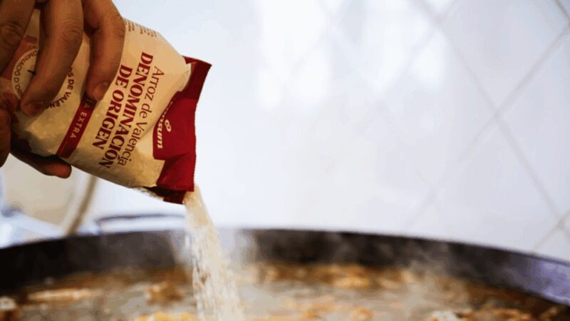 Valencia: cook your paella in Russafa - A Closer Look at the Experience