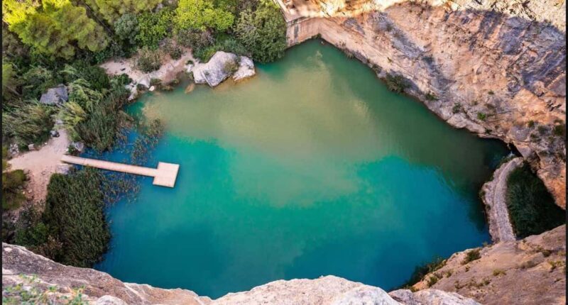 Valencia: Day trip to Chulilla + hike and kayak tour on the lake - The Sum Up: Who’s This Tour Best For?