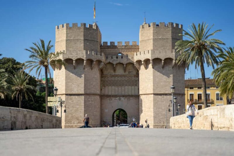 Valencia Electric Bike Tour: Self-Guided Half-Day Experience - Itinerary Breakdown: What Youll See