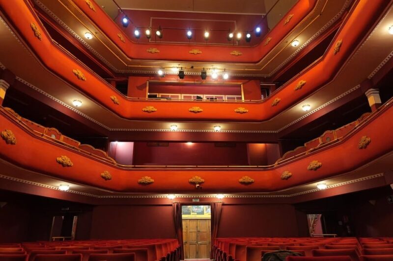Valencia: Flamenco Show TEATRE TABLAO FLAMENCO in Teatro Talia - Is It Worth the Price?