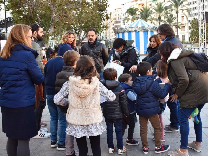 Valencia: Guided Family Walking Tour (Italian Tour) - Exploring Valencia with a Family Twist