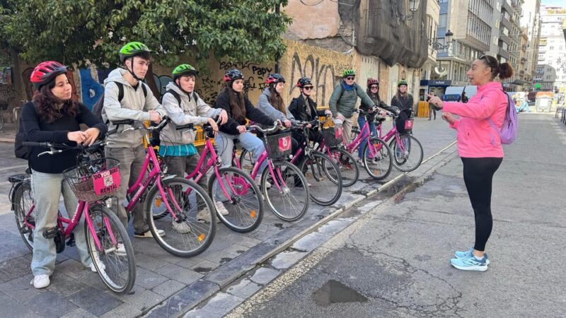 Valencia: Guided Private Bike Tour with Tapas and Drinks - Why Choose This Tour?