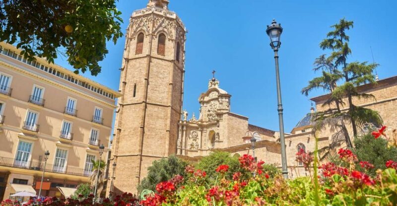 Valencia: Historic Center Audio-Guided Tour with Earphones - Marketplaces and Public Squares