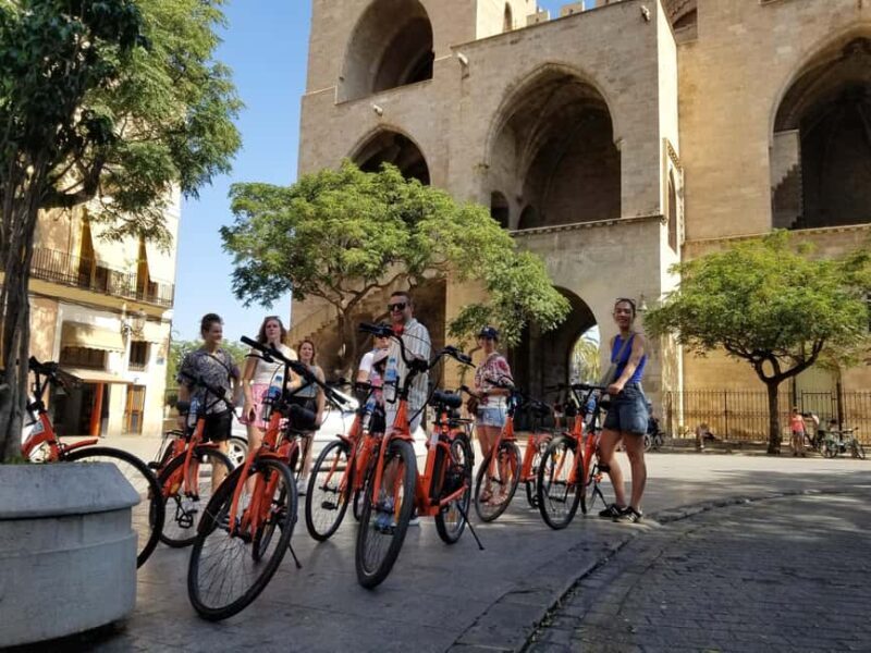 Valencia: Immersive Bike & E-Bike Storytelling Tour & Photos - Who This Tour Is Perfect For