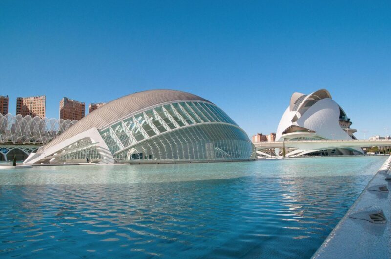 Valencia: Insta-Perfect Walk with a Local - Key Points