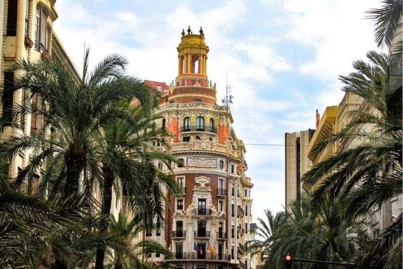 Valencia: Must-See Attractions Walking Tour - Practical Details and What to Keep in Mind