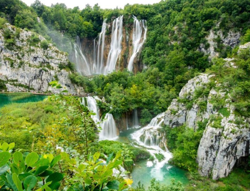 Valencia Natural Wonders: Exploring the Top 4 Waterfalls - Key Points