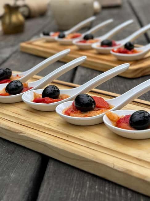 Valencia: Old Town Flavour Walk with Local Guide - The Itinerary: Walking Through Valencia’s Historic and Culinary Heart