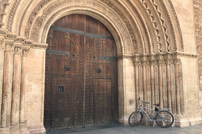 Valencia Old Town Private Tour by Bike or Electric Ride - Who Should Consider This Tour?
