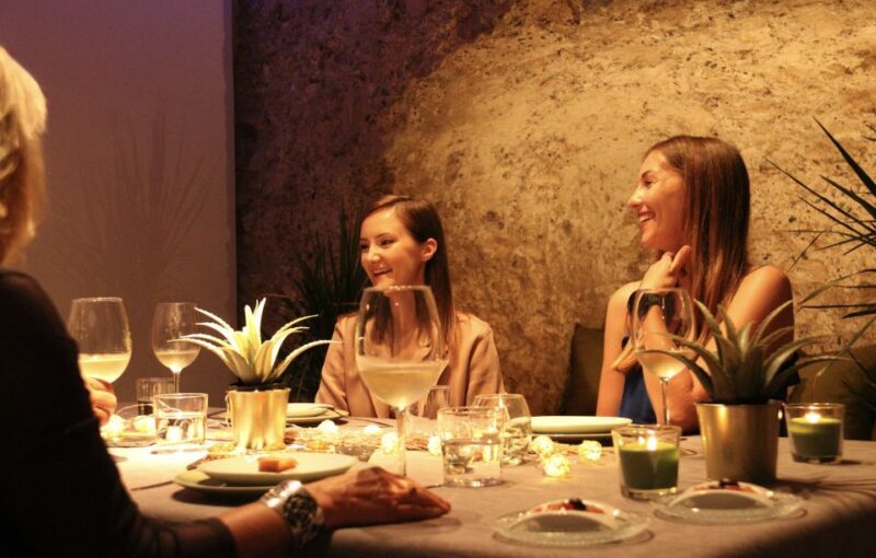 Valencia: Old Town Tour, Wine & Tapas in an 11th c. Monument - A Detailed Look at the Tour Experience