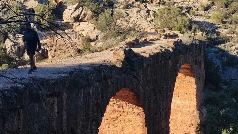 Valencia: Peña Cortada Aqueduct Guided History Hike - The Route and Its Highlights