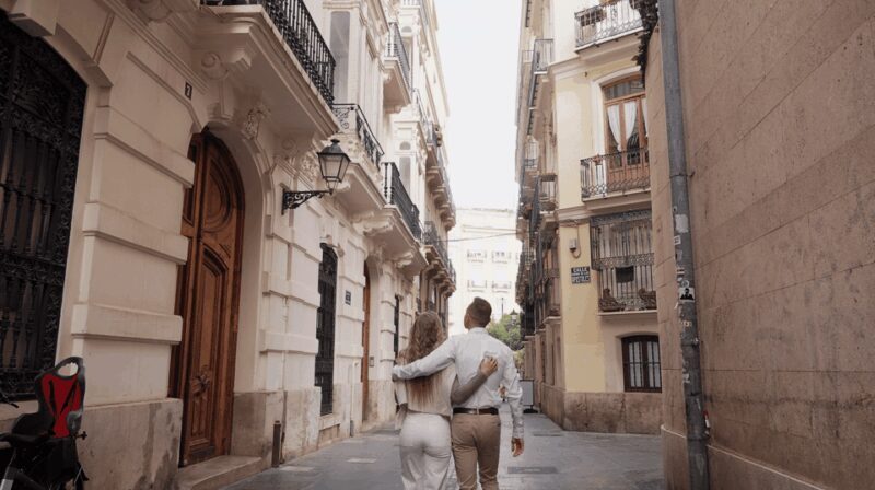 Valencia: Private photo shooting with pro photographer - Key Points