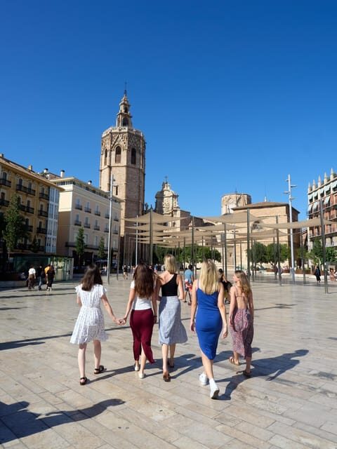 Valencia: Private photo shooting with pro photographer - FAQ