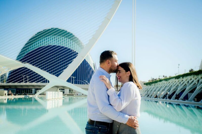 Valencia: Professional photoshoot at City of Arts & Sciences - FAQs
