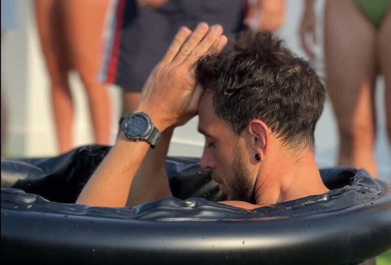 Valencia: surfing and ice bathing - The Sum Up
