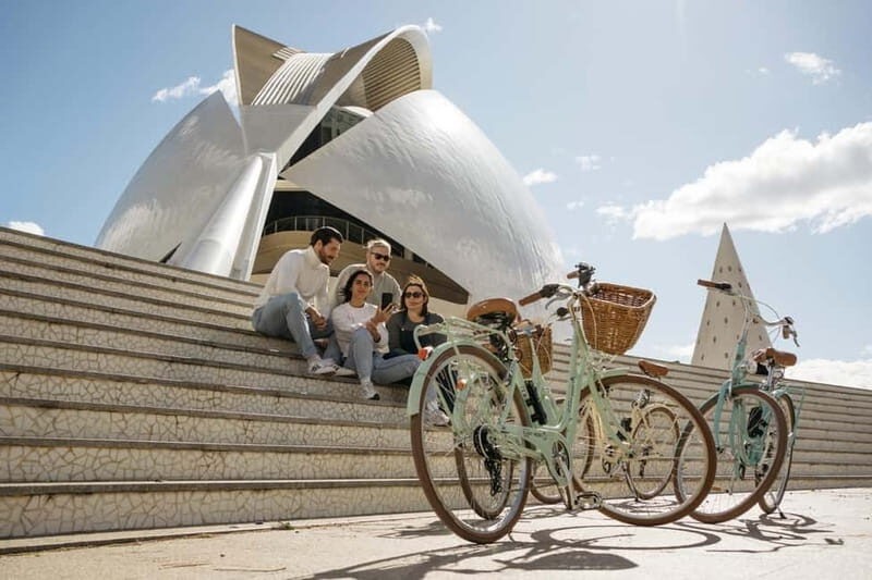 Valencia: Tapas tour + audio guide + bike all day - Key Points