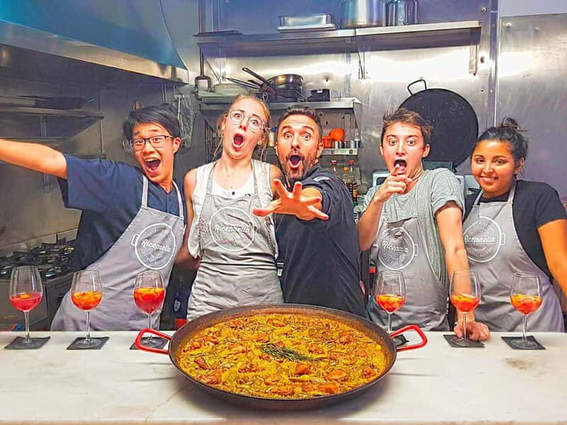 Valencia: Traditional Paella Cooking Class and Dinner - Key Points