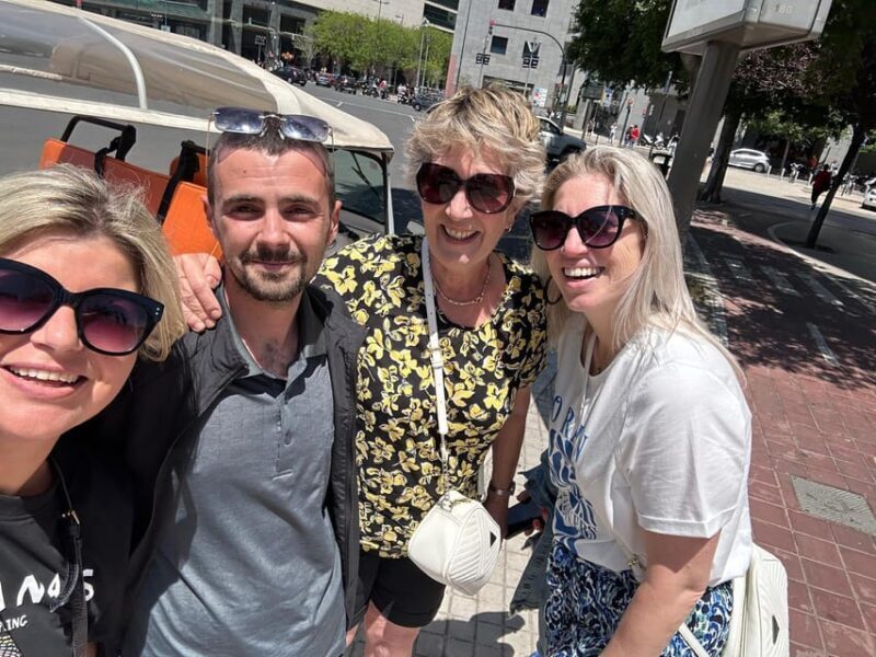 Valencia: Tuk Tuk Modern Tour - Key Points