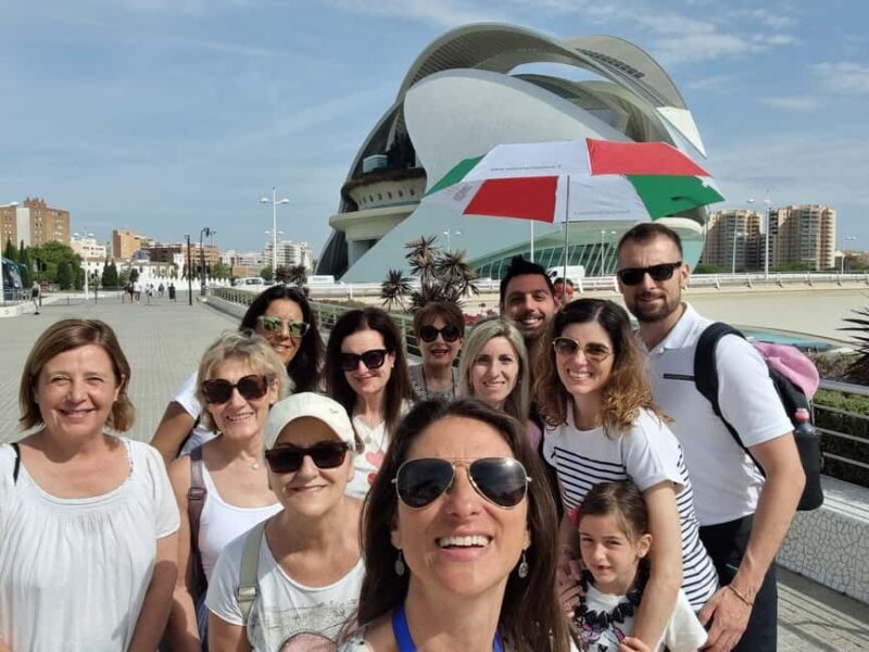 Valencia: Walking tour of the City of Arts and Sciences in Italian - Key Points