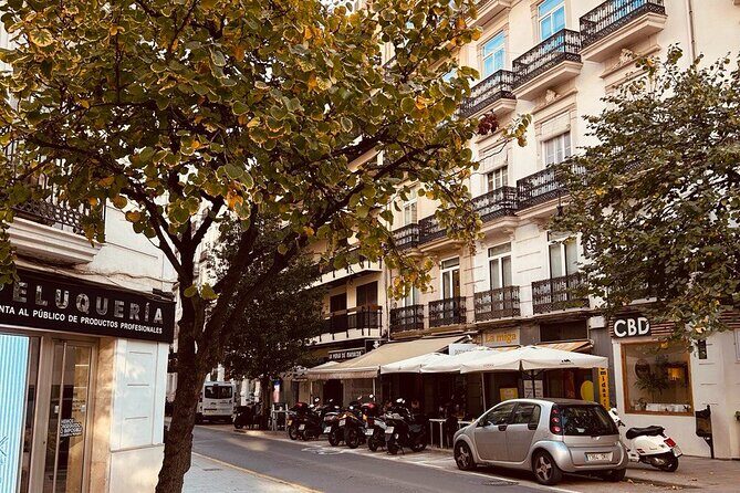 Valencian Art Nouveau: A Self-Guided Walk Through Eixample - Discovering Valencia’s Eixample: An Architect’s Dream