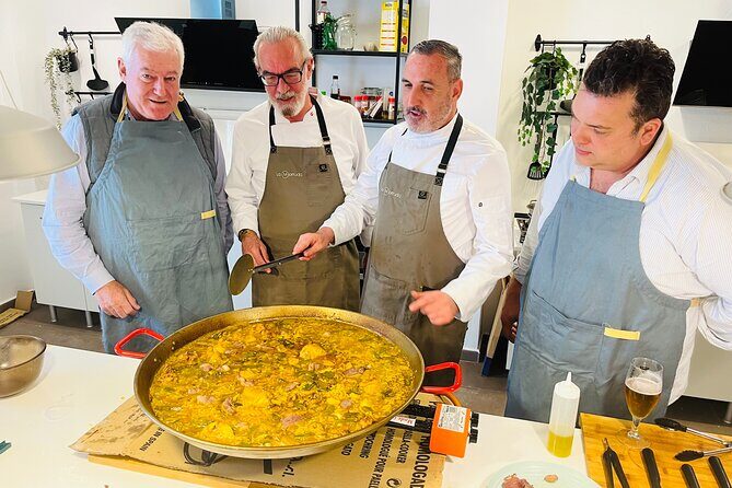 Valencian Paella class with welcome drinks and tapas - Key Points