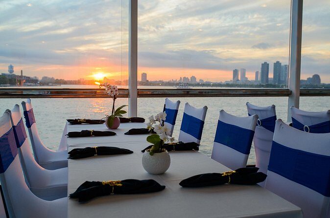 Valentine's Day Dinner Cruise in New York - Who Should Consider This Experience?