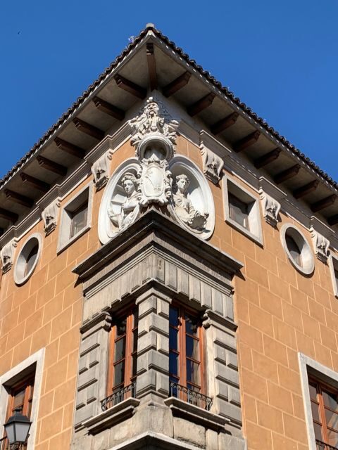 Valladolid: Private Guided Tour with Tapas and Wine Tasting - Exploring Valladolid: A City of Timeless Charm