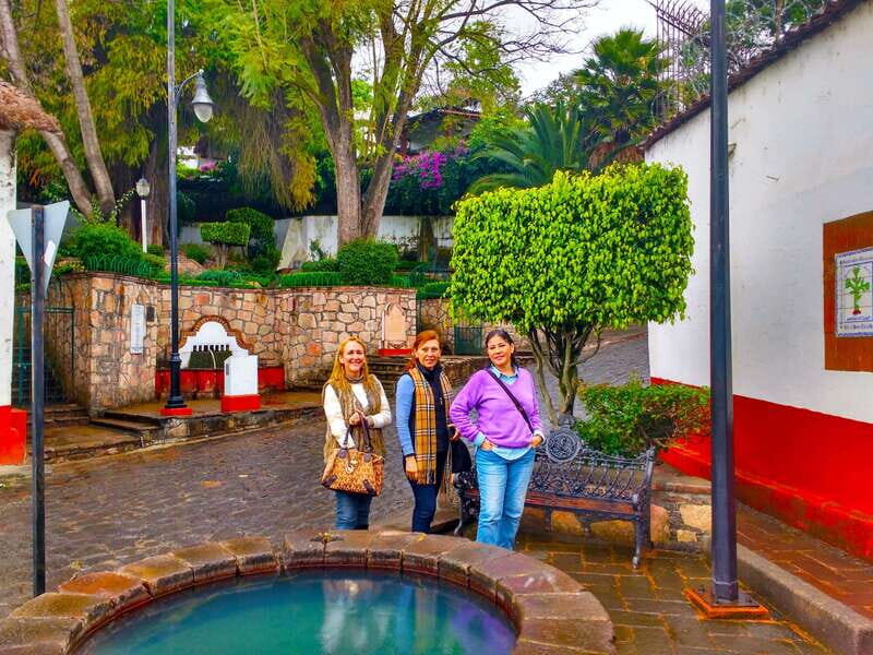 Valle de Bravo: Half-Day Guided City Tour by Van - A Closer Look at the Tour Experience