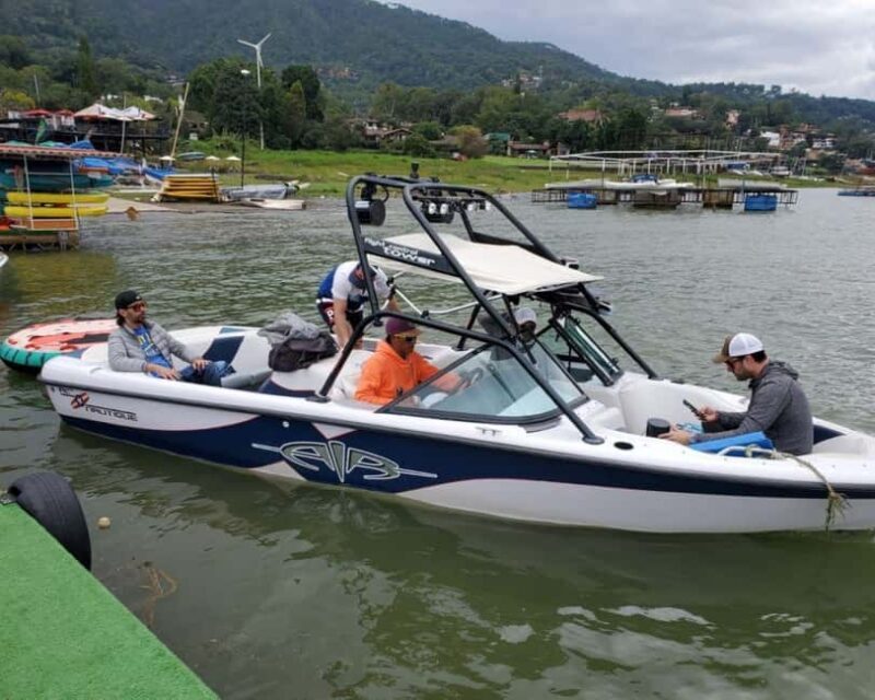 Valle de Bravo: Ski Boat Rentals - FAQ