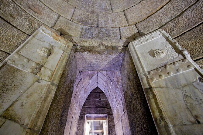 Valley of the Thracian Kings and Augusta Trayana Tour - Transportation and Group Size