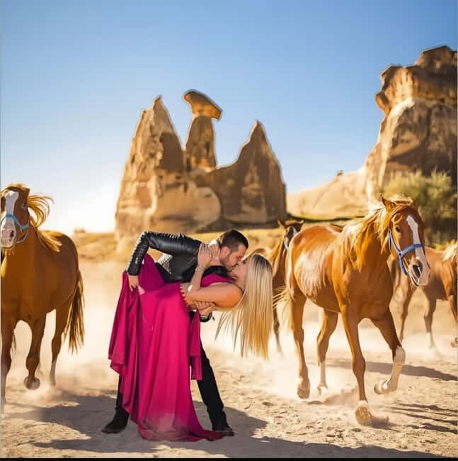Valley Photoshoot: Classic Car, Running Horse & Makeup Gift - Key Points
