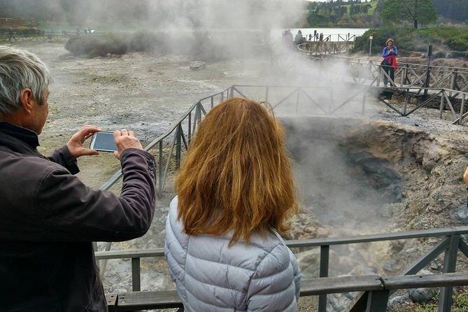 Van  Laketour  Furnas  Full Day/ with lunch (Shared) - FAQ