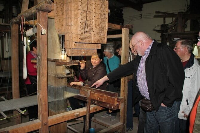 Van Phuc Silk and Duong Lam Village Private Day Trip from Hanoi - How the Tour Adds Value